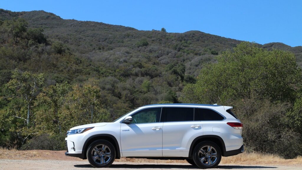 Kigali AWD SUV Fleet: Comparing Traction for Hill Roads - Rwanda Car ...